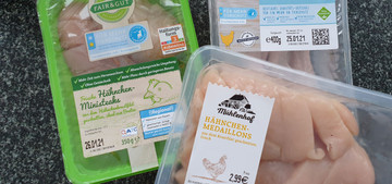 Tierwohl-Label auf Fleisch im Supermarkt: Sauerei im Kühlregal? - Utopia.de