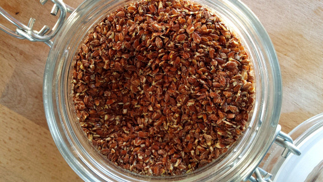 Leinsamen schroten: So klappt's mit unterschiedlichen Hilfsmitteln ...