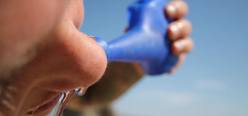 Nasendusche: Anwendung und Wirkung bei Erkältung, Heuschnupfen und ...