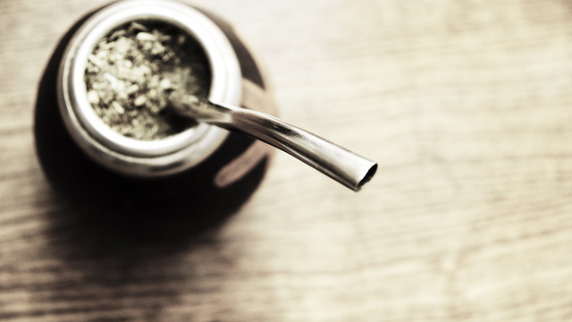 Mate-Tee: Zubereitung und Wirkung des Wachmachers aus Südamerika ...
