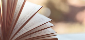 Buch selbst binden: Schritt-für-Schritt-Anleitung für Anfänger - Utopia.de