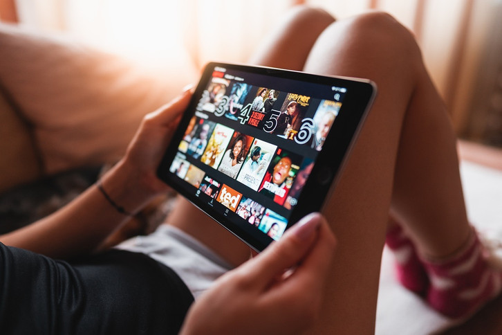 Hate Watching: Warum wir es tun – und warum es schaden kann - Utopia.de