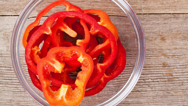 Jeden Tag Paprika essen: Das sind die Folgen - Utopia.de