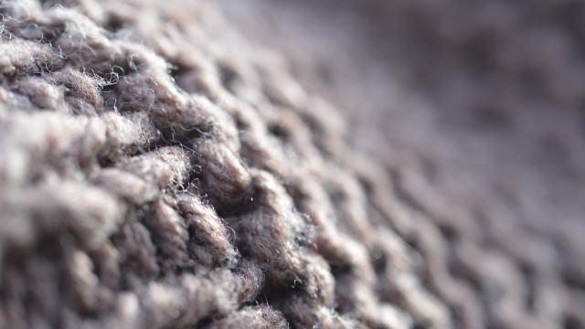 Kratzige Wolle wieder weich machen: 5 Tipps - Utopia.de