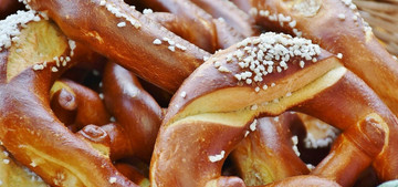 Brezel aufbacken: So rettest du alte Brezn - Utopia.de