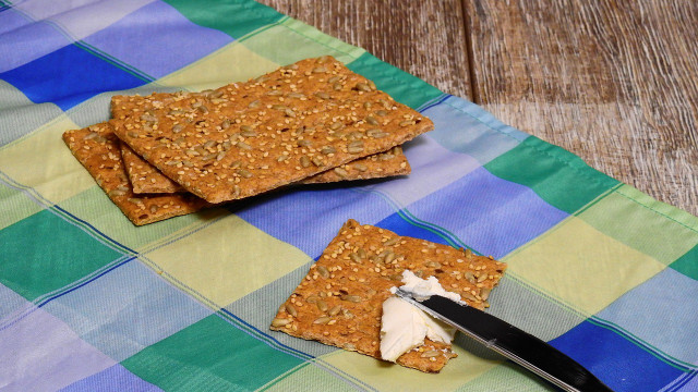 Knäckebrot: Rezept für den herzhaften Snack aus Schweden - Utopia.de
