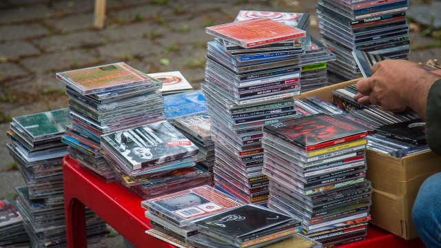 CDs und DVDs richtig entsorgen: Was du wissen musst - Utopia.de